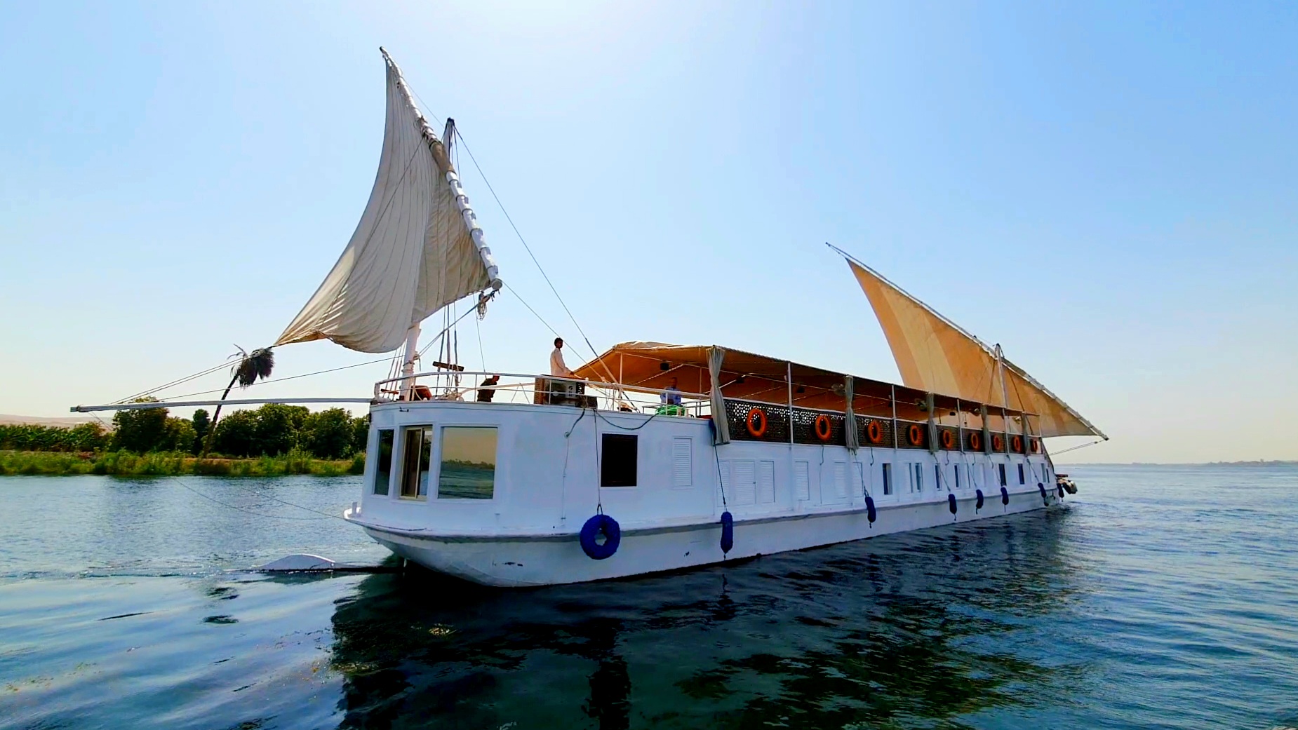 Hapi Dahabiya Nile Cruise – Elegant & Authentic Sailing Experience